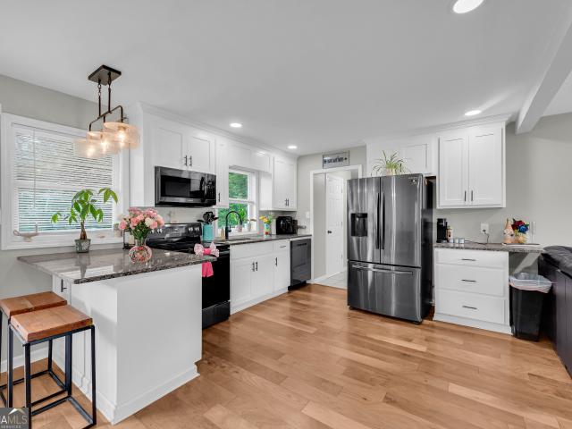 372 Scenic Drive