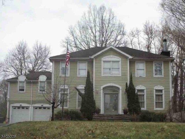 372 Passaic Ave, West Caldwell, NJ 07006