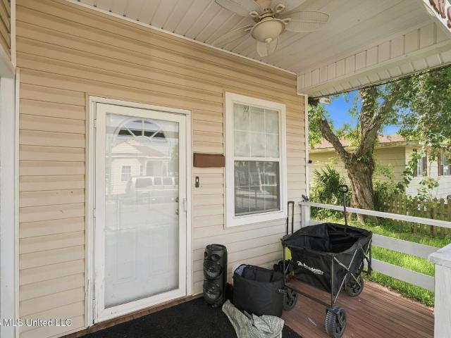 372 Reynoir Street