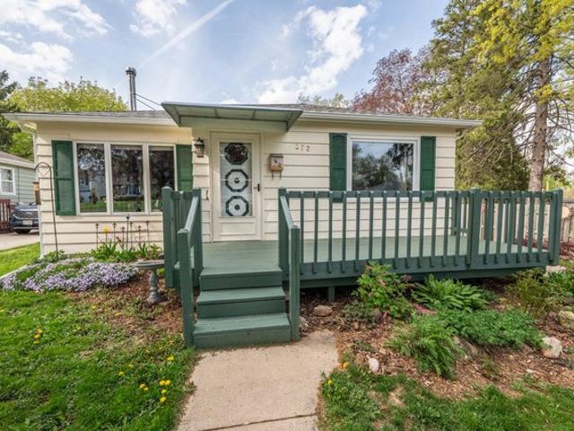 372 W Rogers St, Hartford, WI 53027
