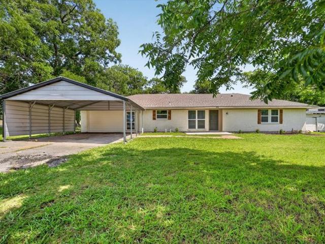372 Tooley St, Van Alstyne, TX 75495
