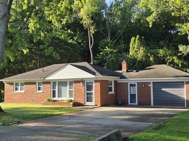 37344 Woodland St, New Baltimore, MI 48047
