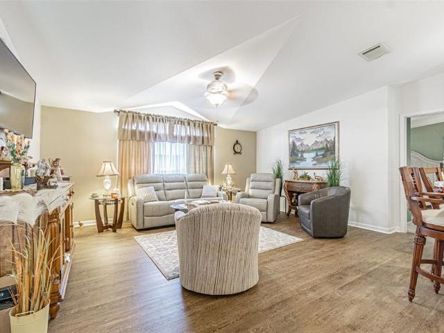 37349 Gill Ave, Zephyrhills, FL 33541 | MLS #TB8497