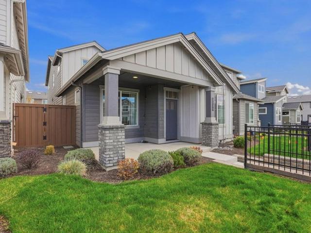 3734 NE Petrosa Ave, Bend, OR 97701