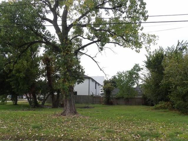 3734 Noah St, Houston, TX 77021