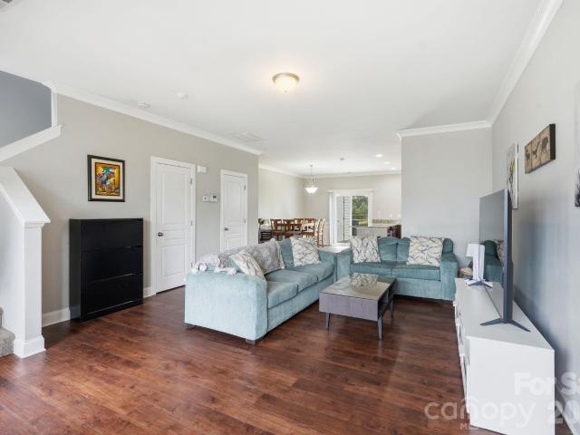 3734 Aldeburgh Road SW