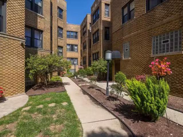 3735 North Kimball Avenue, Unit 3N, Chicago, IL 60618 MLS #12.