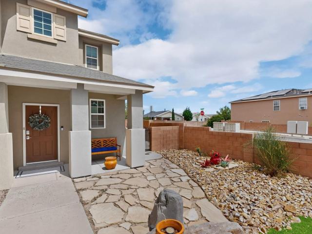 3735 Buckskin Loop NE