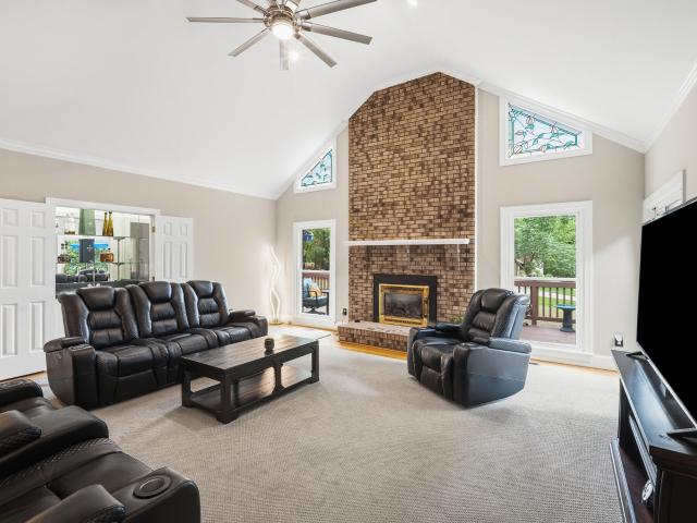 3735 Stoneybrook Drive