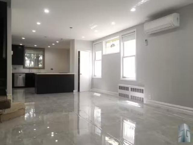37367961 1771 Ocean Ave #1