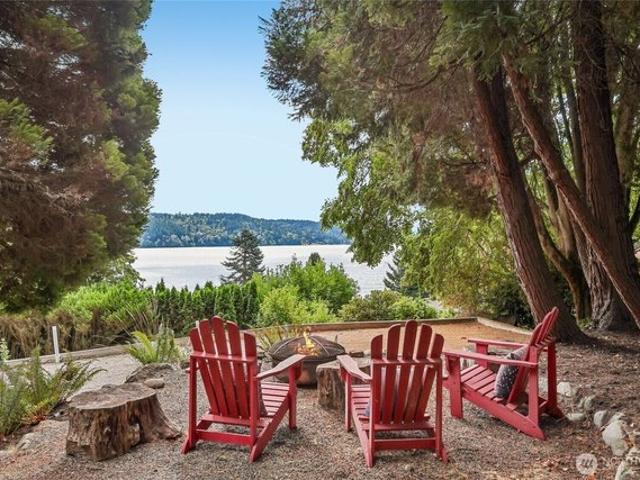 3736 NE 153rd St, Lake Forest Park, WA 98155