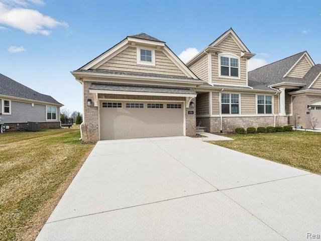 3736 Chatham Pl Unit 6, Brighton, MI 48114