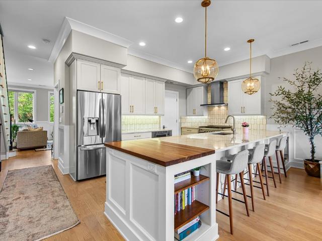 3737 N Damen Avenue # 2