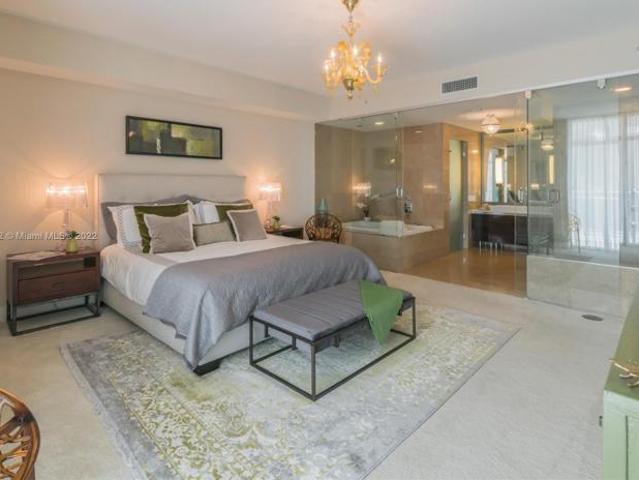 3737 Collins Ave #S403 Miami Beach, FL 33140