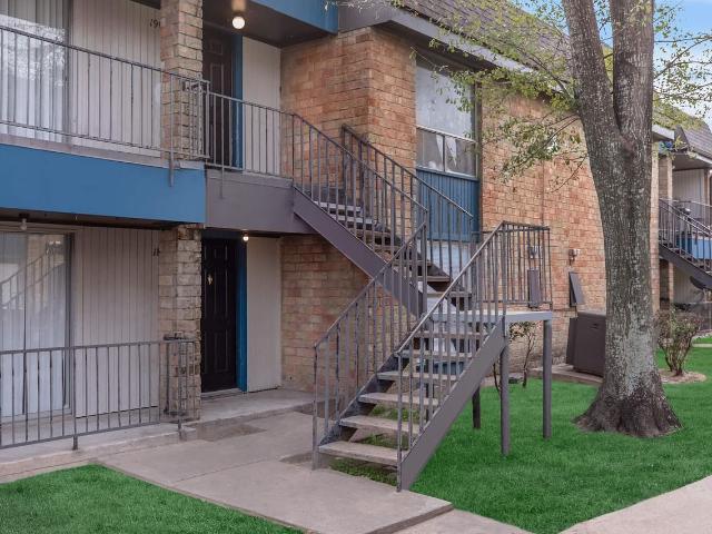 3737 Hillcroft Apartments 2 Bedroom Apartment for Rent at 3737 Hillcroft Ave, Houston, TX 77057 Woodlake Briar Meadow