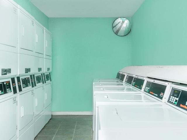 3737 Hillcroft Apartments 2 Bedroom Apartment for Rent at 3737 Hillcroft Ave, Houston, TX 77057 Woodlake Briar Meadow
