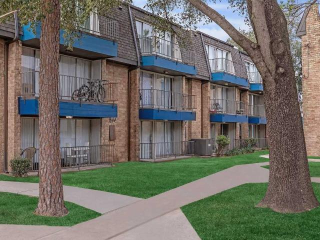 3737 Hillcroft Apartments 2 Bedroom Apartment for Rent at 3737 Hillcroft Ave, Houston, TX 77057 Woodlake Briar Meadow