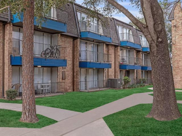 3737 Hillcroft Apartments 2 Bedroom Apartment for Rent at 3737 Hillcroft Ave, Houston, TX 77057 Woodlake Briar Meadow