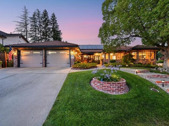3737 Sweetwater Dr, Rocklin, CA 95677