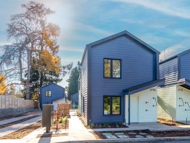 3738 SE Harvey St Unit 1, Milwaukie, OR 97222