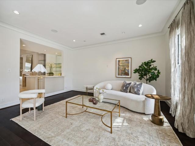 3738 Wickersham Ln, Houston, TX 77027 | MLS #89909 | Compass