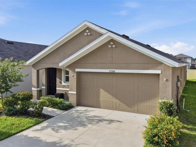 37396 Sharks Eye Ln, Zephyrhills, FL 33541
