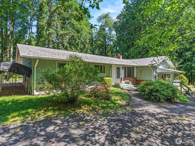 3739 Columbia Heights Rd, Longview, WA 98632
