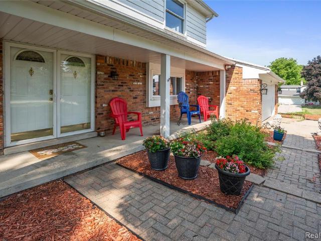 3739 Fife Lane