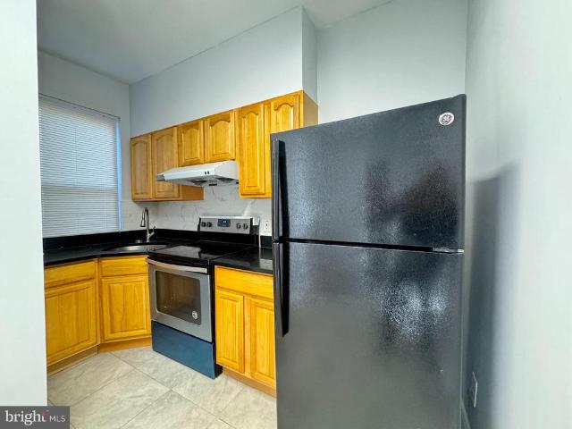 3739 Lancaster Avenue # 2F