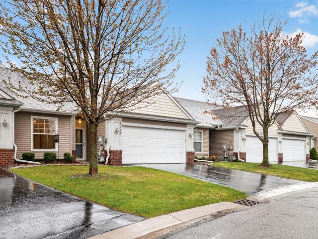 3739 Lawndale Lane N