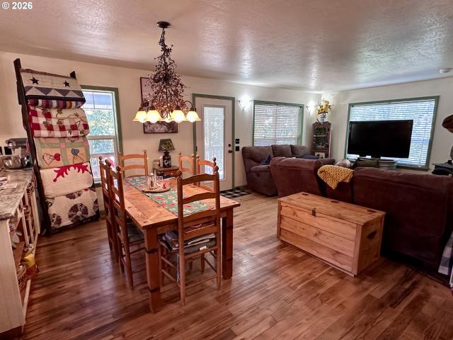 37303 wallace creek rd