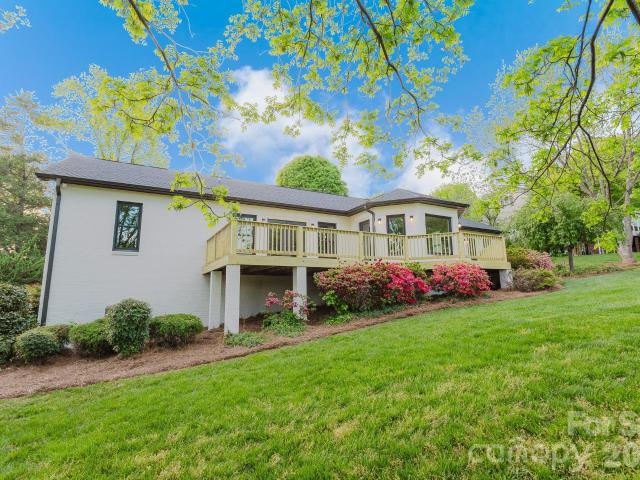 3730 Club House Drive NE
