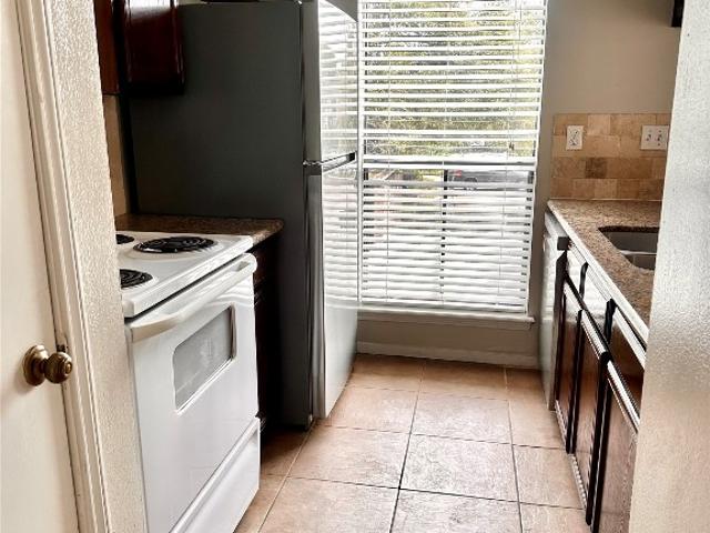 3730 Thistlemont Dr, Unit 102, Houston, TX 77042 | MLS #29890 | Compass