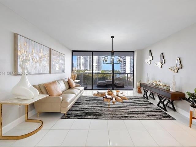 3731 N Country Club Dr Apt 521, Aventura, FL 33180