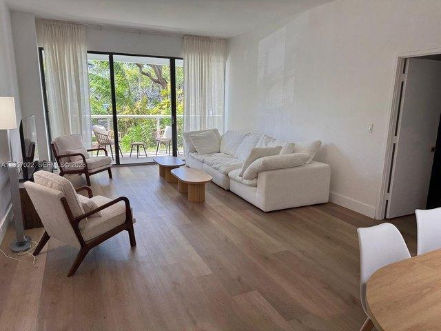 3731 N Country Club Dr Apt 126, Aventura, FL 33180