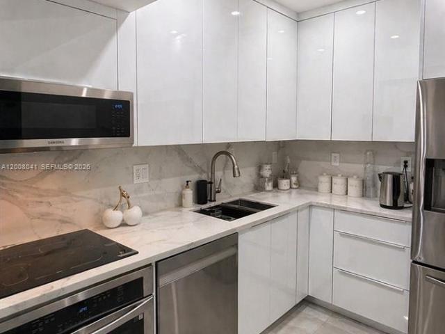 3731 N Country Club Dr, Unit PH24, Aventura, FL 33180 | MLS #A12008 | Compass