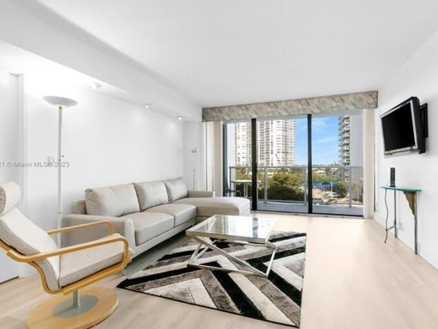 3731 N Country Club Dr #522, Aventura, FL 33180