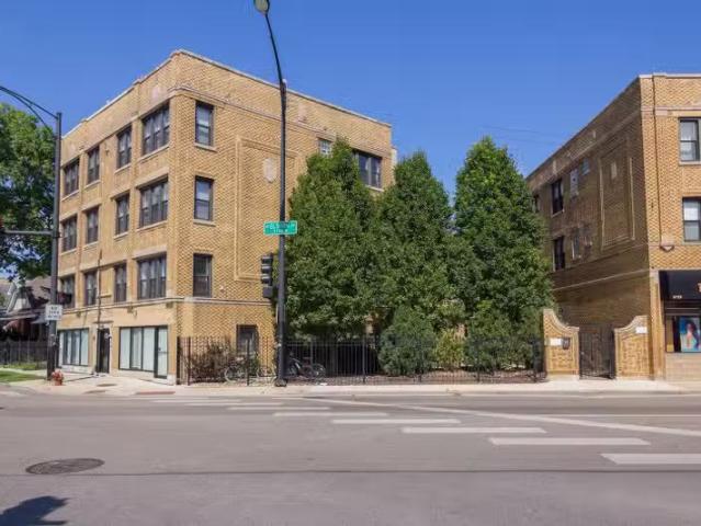 3731 North Kimball Avenue, Unit 1S, Chicago, IL 60618 MLS #12.