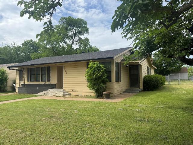 3731 Avenue M, Fort Worth, TX 76105 | MLS #21251 | Compass