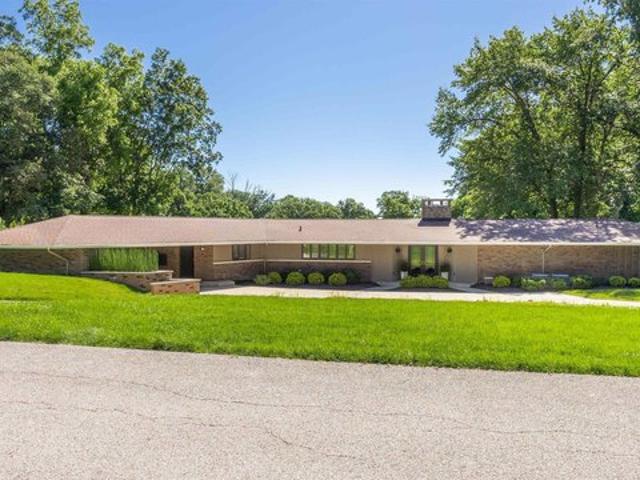 3731 Capilano Dr, West Lafayette, IN 47906