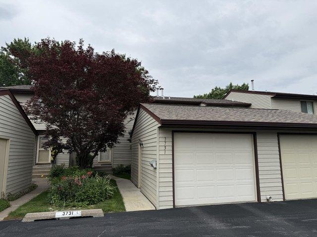 3731 Cedarwood Ct, Bettendorf, IA 52722