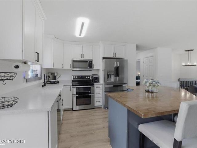 3731 Gary Cooper Cir, Anchorage, AK 99507
