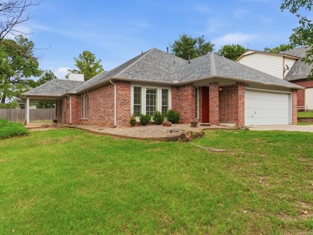 3731 S 74th West Pl, Tulsa, OK 74107