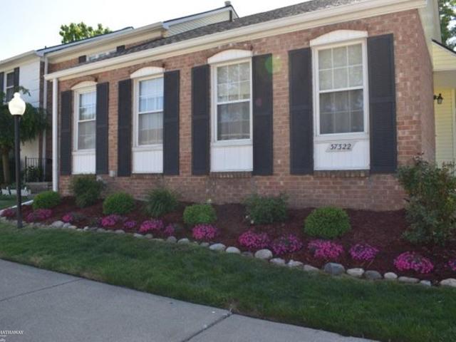 37322 Charter Oaks Blvd Unit BUILDING11, Clinton Township, MI 48036