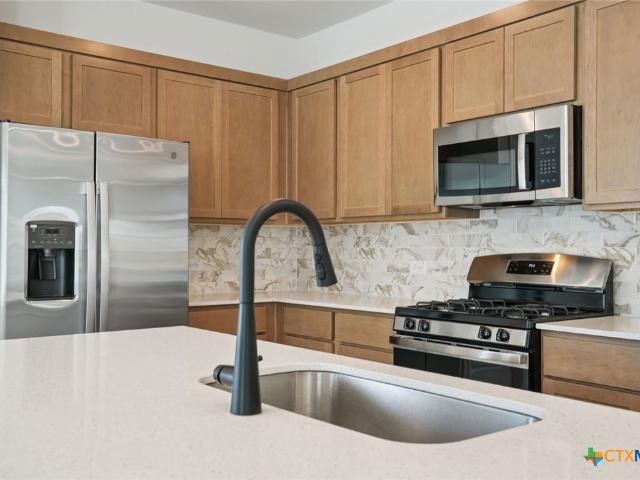 3732 Canby Oak Bluff