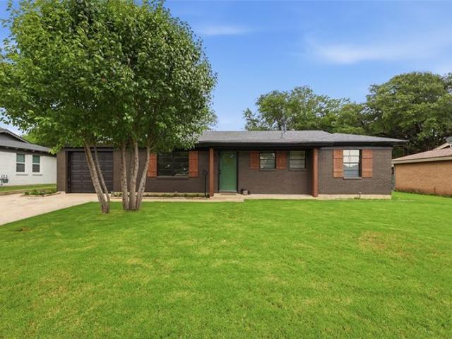 3732 Layton Ave, Haltom City, TX 76117