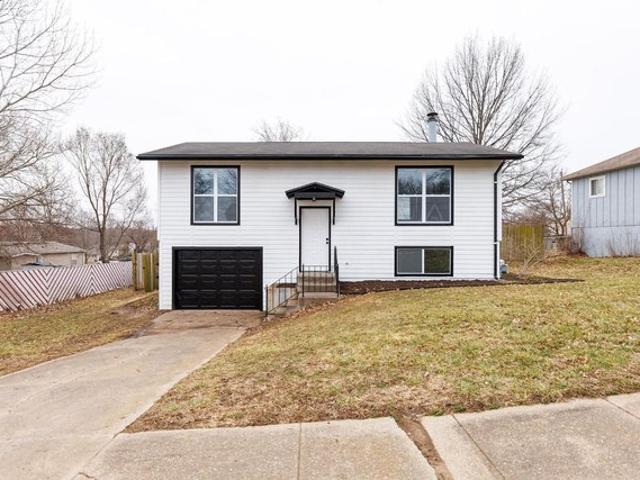 3732 SE Fremont St, Topeka, KS 66609