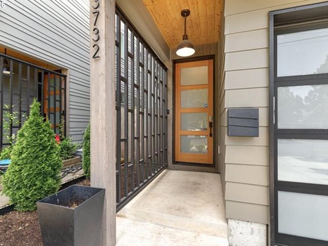 3732 SE Lambert St, Portland, OR 97202