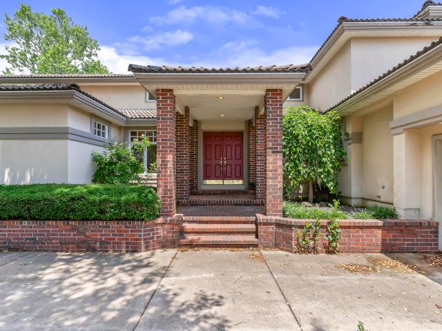 3733 E Cromwell Lane