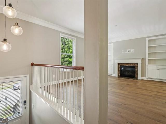 3733 Inglewood Way